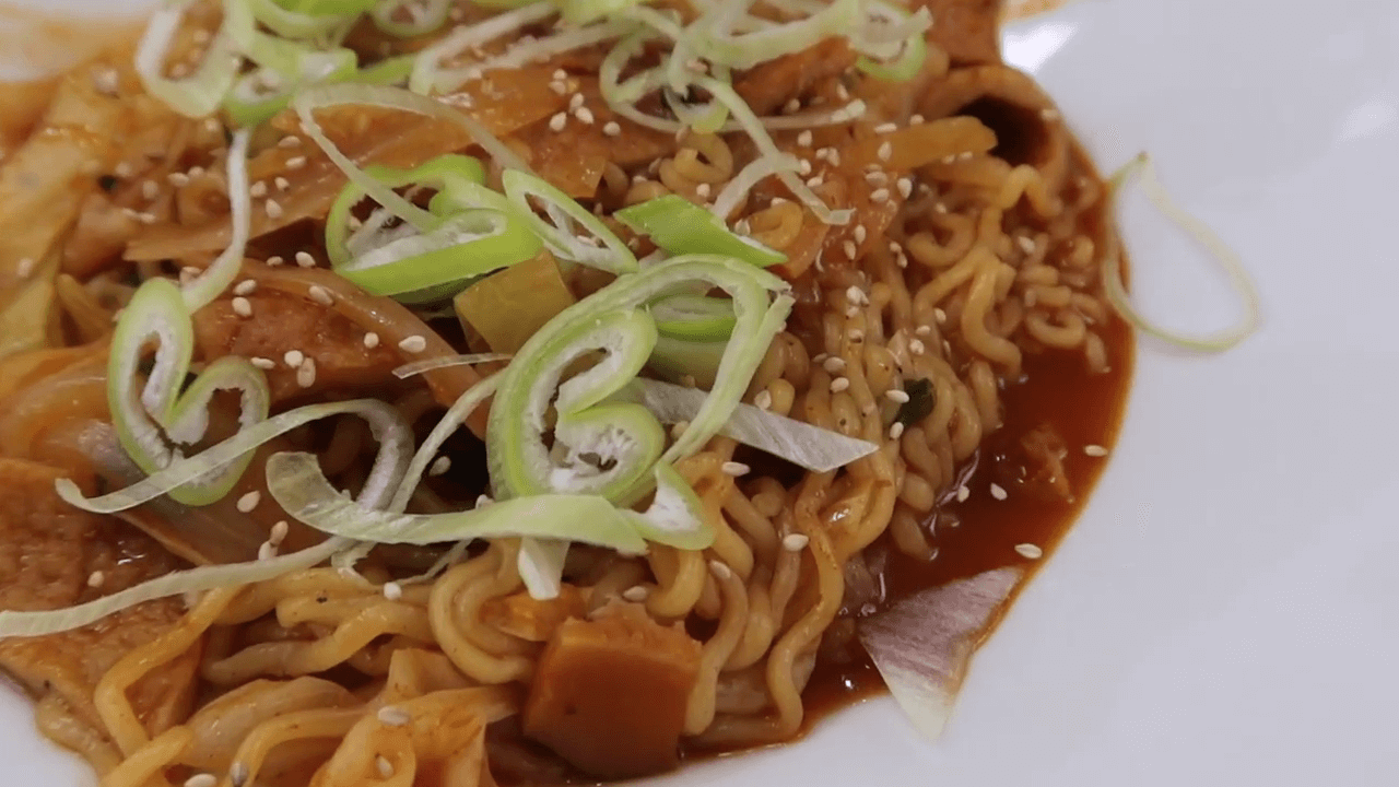 9 New Ways to Cook Instant Ramen - Aaron and Claire