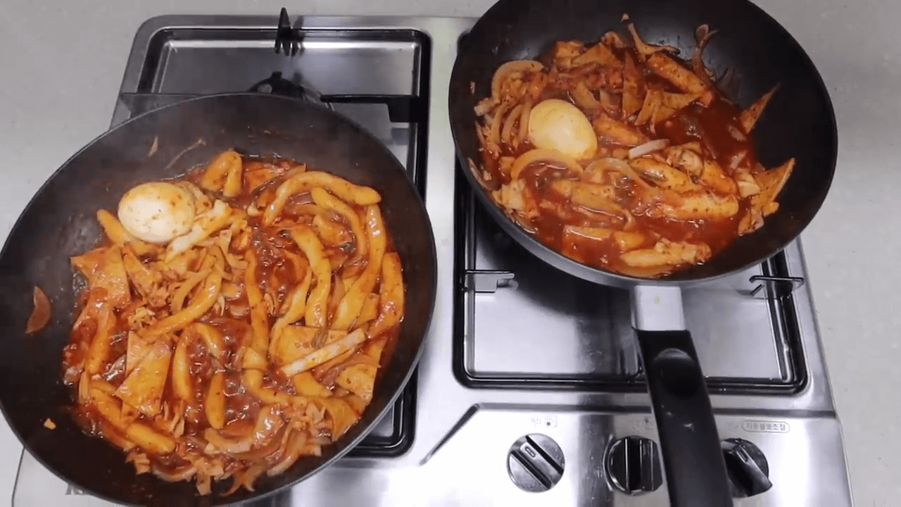 Garaetteok (Korean Rice Cakes) Recipe - Aaron and Claire