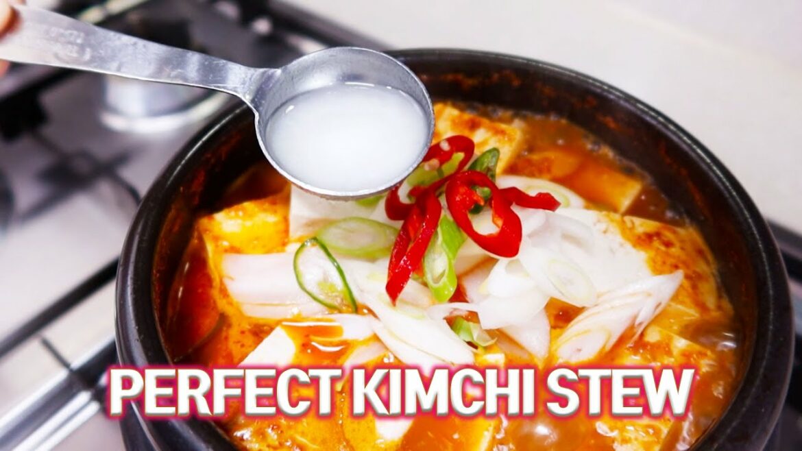 Perfect Kimchi Stew (Kimchi Jjigae) Recipe - Aaron and Claire