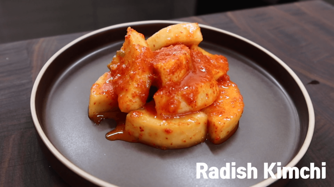 Kkakdugi (Radish Kimchi) Recipe - Aaron and Claire