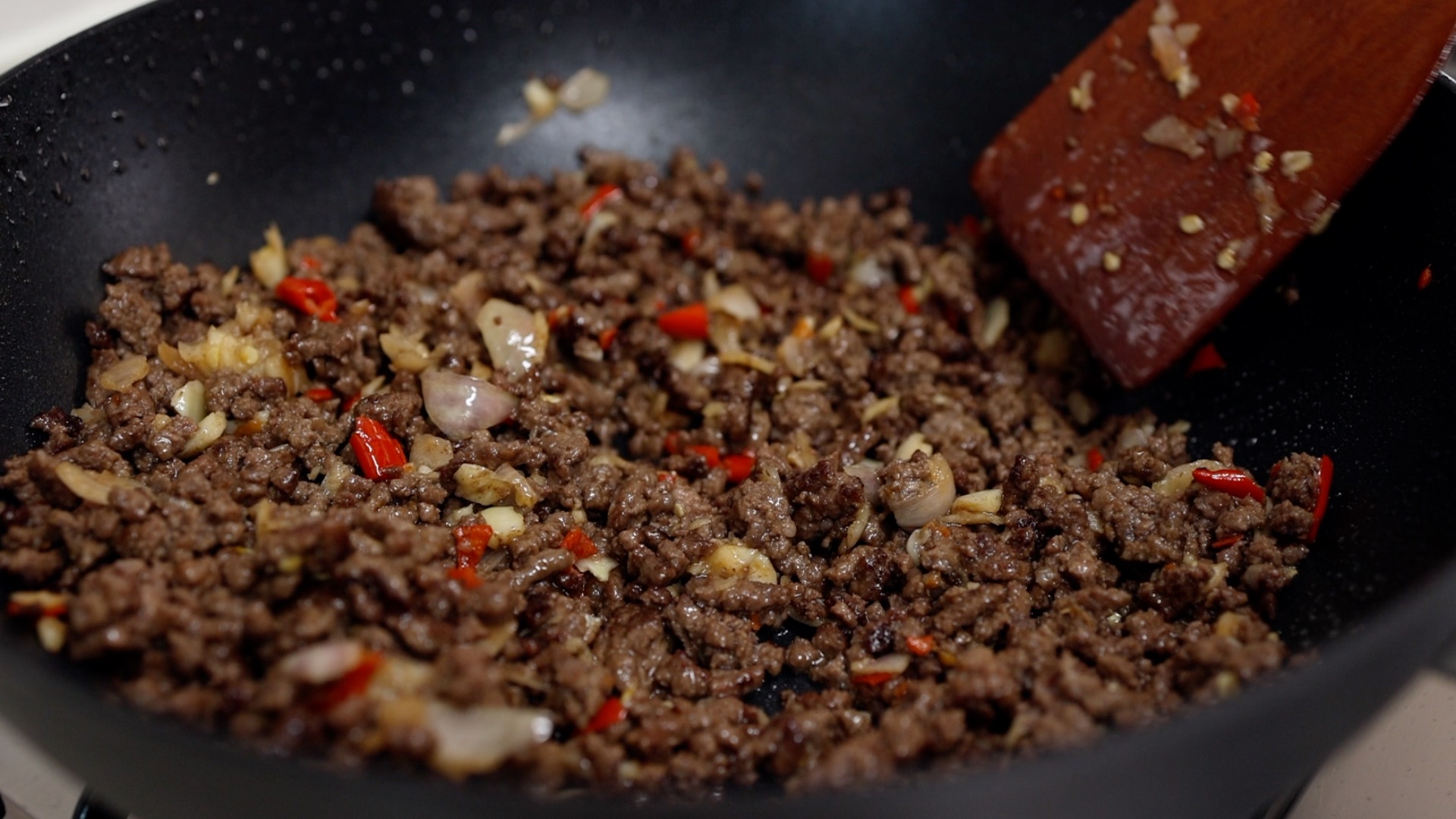Pad Kra Pao (Thai Holy Basil Beef Stir Fry) - Aaron and Claire