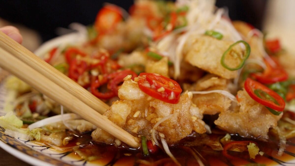 Yuringi (Korean-Chinese Style Fried Chicken Salad)