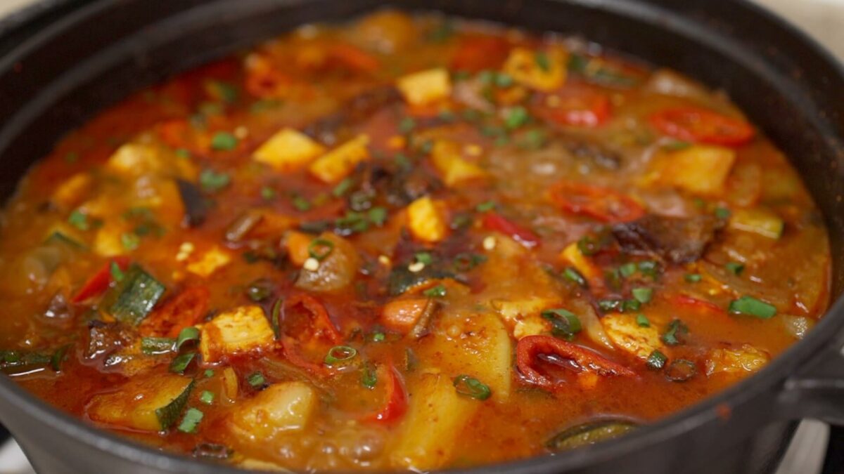 Gochujang Jjigae (Korean Gochujang Stew)
