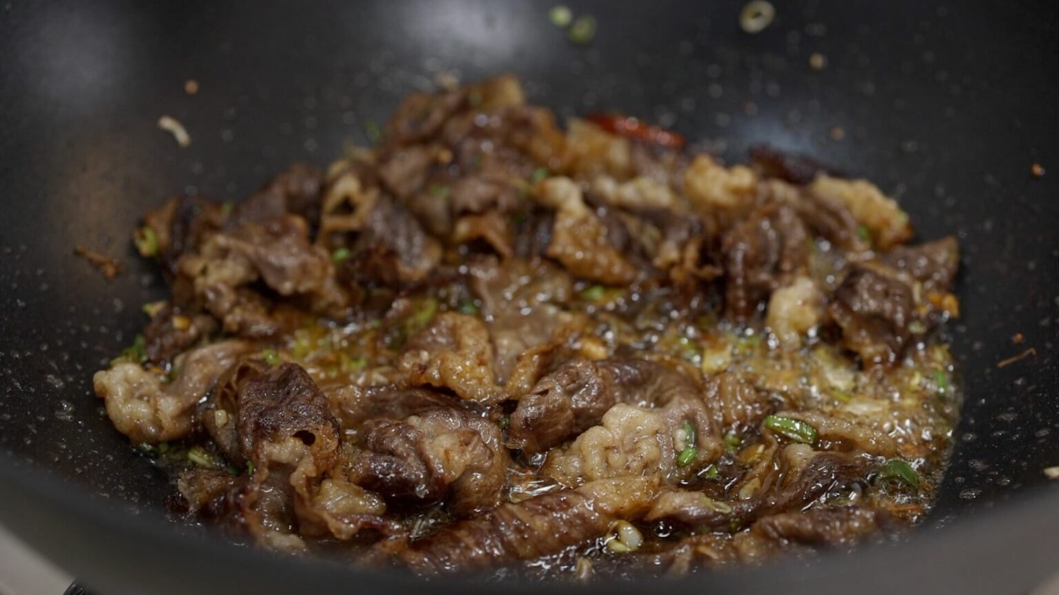 Chadol Jjamppong (Korean Spicy Noodle Soup with Beef Brisket)