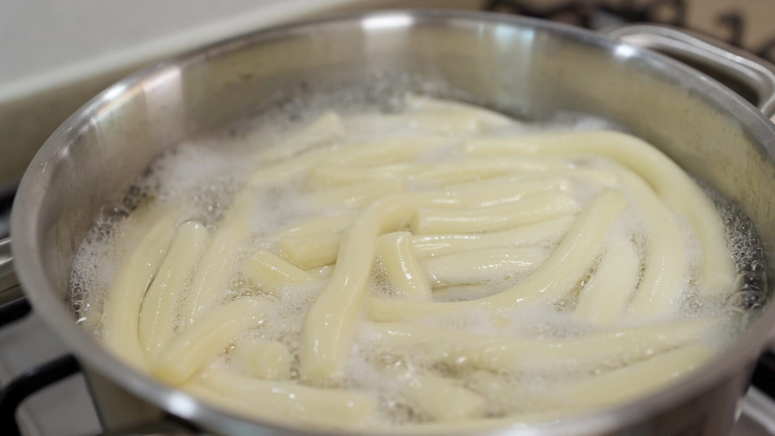 Rose Tteokbokki (Creamy Spicy Rice Cakes) - Aaron and Claire