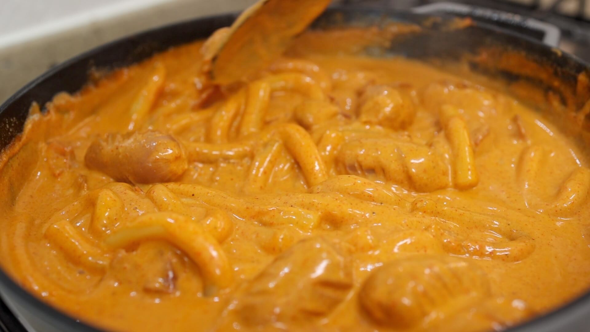Rose Tteokbokki (Creamy Spicy Rice Cakes) - Aaron and Claire