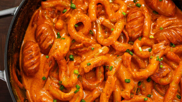 Rose Tteokbokki (Creamy Spicy Rice Cakes) - Aaron and Claire