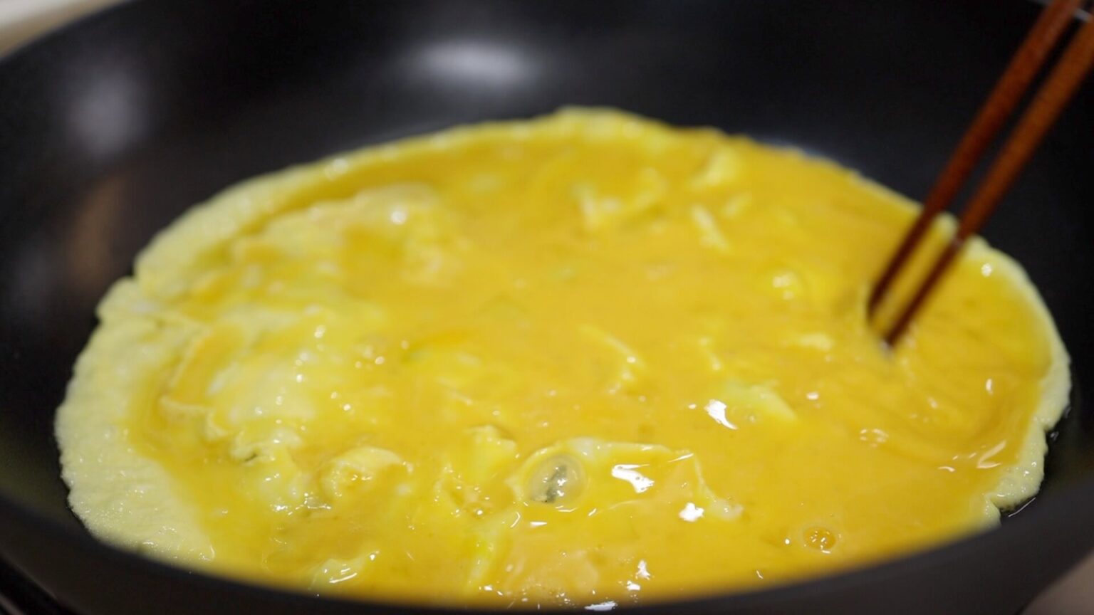 Omurice (Japanese Omelette Rice)