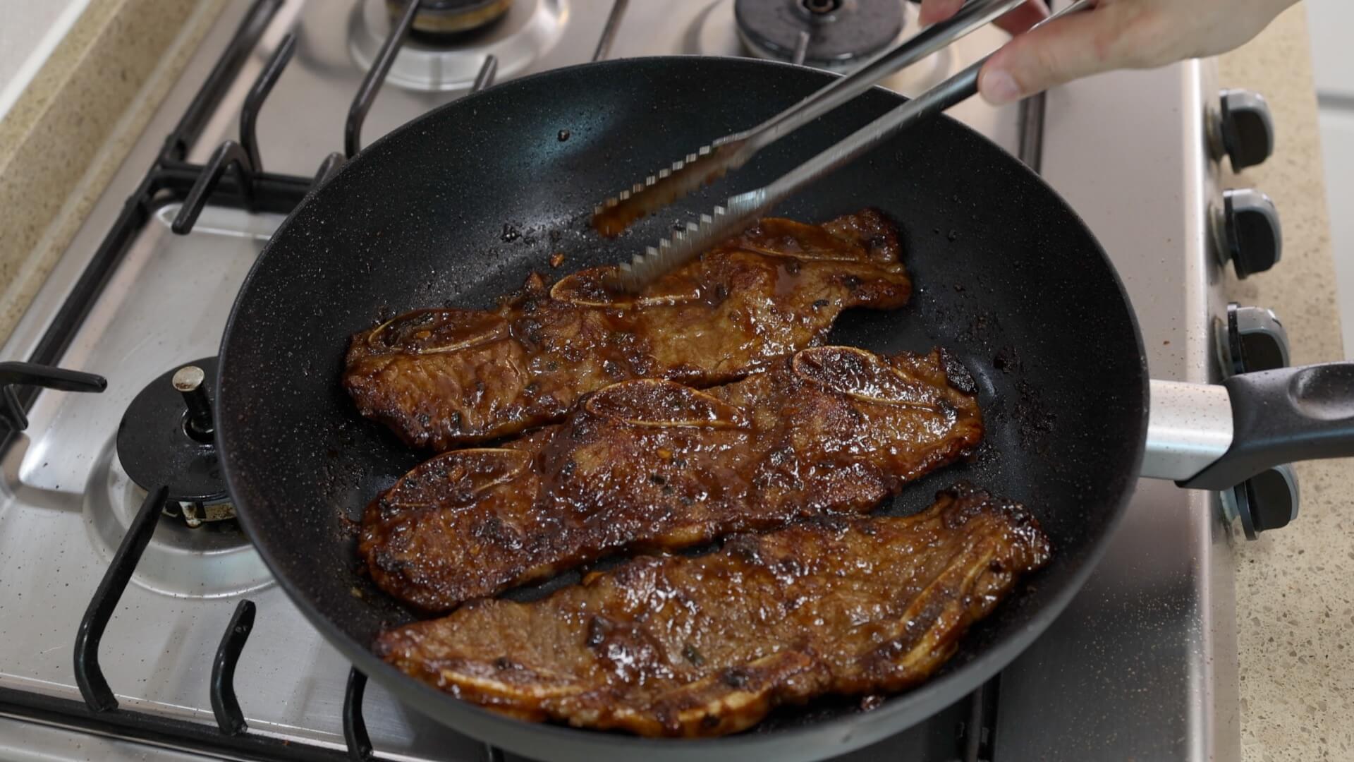 LA Galbi (Korean BBQ Short Ribs)